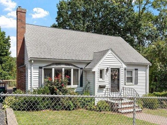 house with 4 bedroom, Lynn MA ES104920626