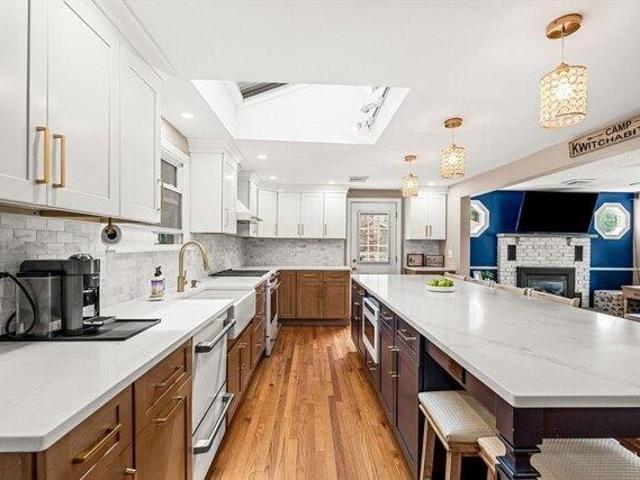 house with 4 bedroom, Lynn MA ES105060317