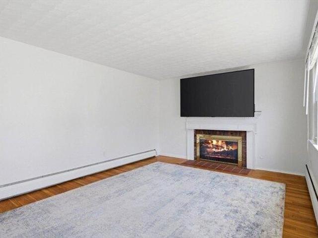 house with 4 bedroom, Lynn MA ES102825867