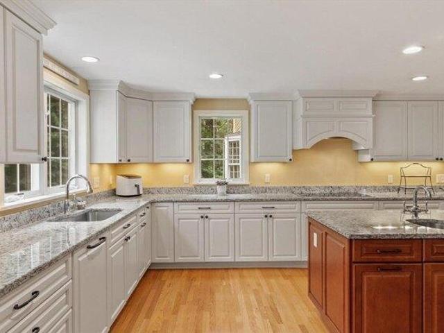 house with 4 bedroom, Lynnfield MA ES105205838