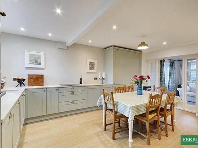 For Sale 4 Bedroom House Lydney Gloucestershire DS88996197