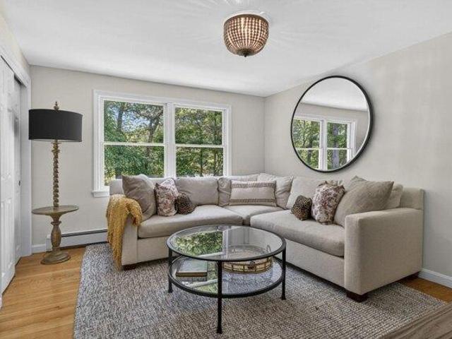 house with 4 bedroom, m NH ES102822760