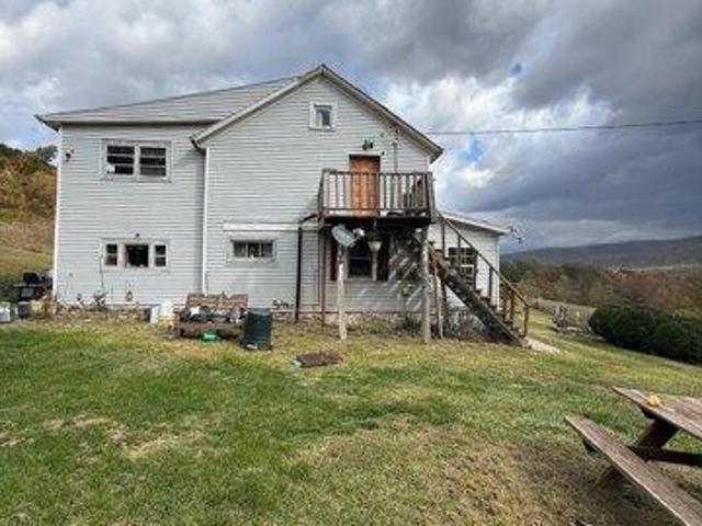 house with 4 bedroom, McConnellsburg PA ES103600542