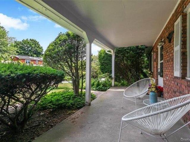 house with 4 bedroom, Mamaroneck NY ES104899661