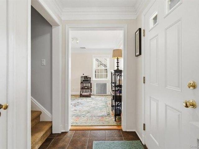 house with 4 bedroom, Mamaroneck NY ES104904679