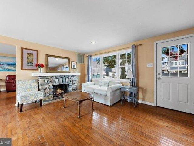 house with 4 bedroom, Manahawkin NJ DLS102279331