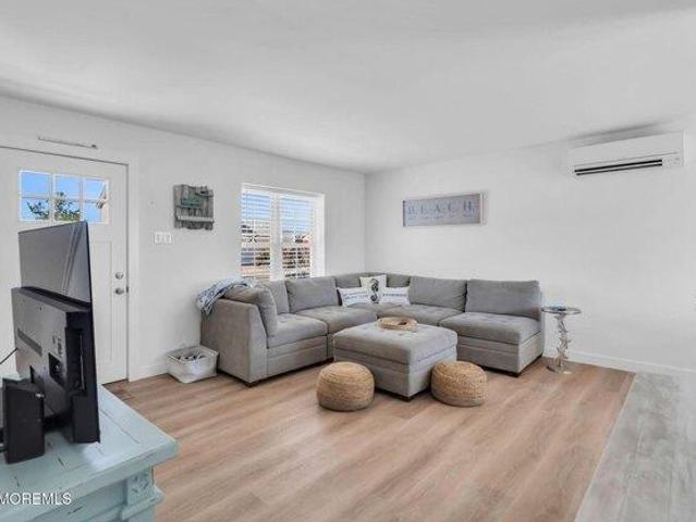 house with 4 bedroom, Manahawkin NJ DLS102317459