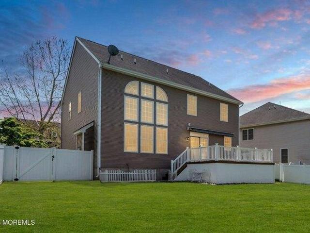 house with 4 bedroom, Manalapan NJ DLS102777736