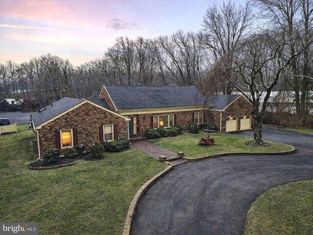 house with 4 bedroom, Manalapan NJ DS101858537