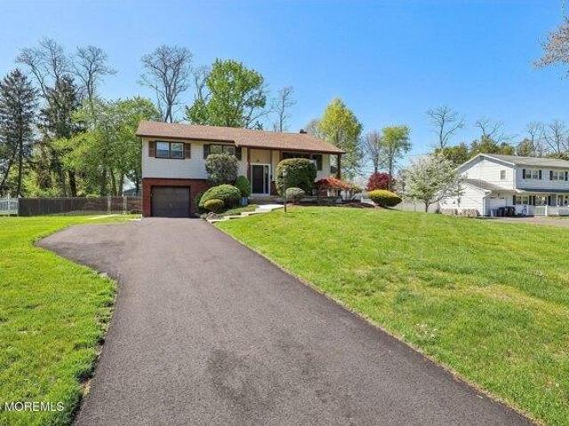 house with 4 bedroom, Manalapan NJ DS102585496