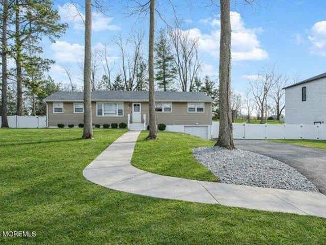 house with 4 bedroom, Manalapan NJ DS102585897