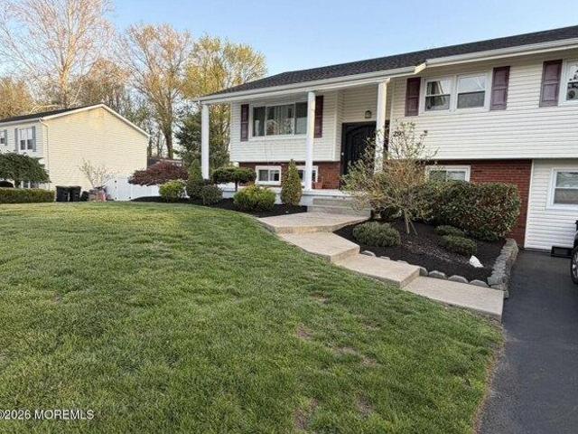 house with 4 bedroom, Manalapan NJ DS102312709