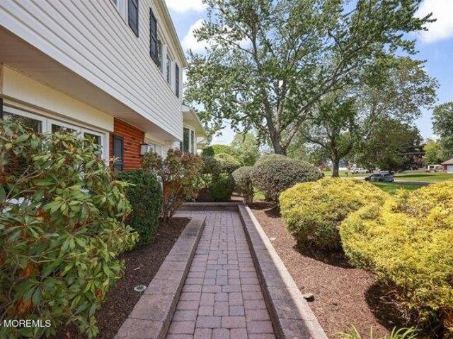 house with 4 bedroom, Manalapan NJ ES104441236