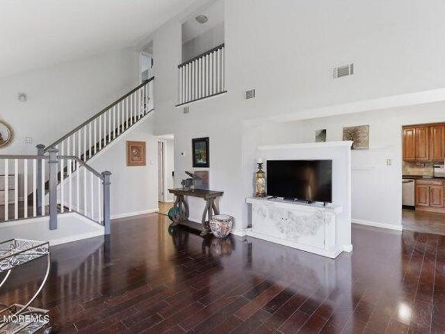house with 4 bedroom, Manalapan NJ ES104852988