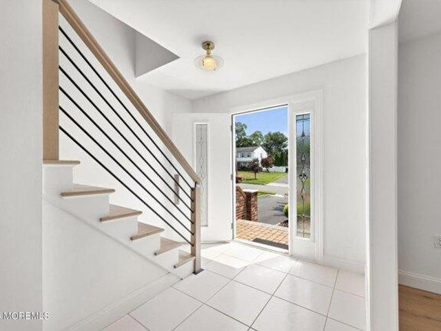 house with 4 bedroom, Manalapan NJ ES105140272