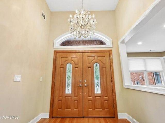 house with 4 bedroom, Manalapan NJ ES105142594