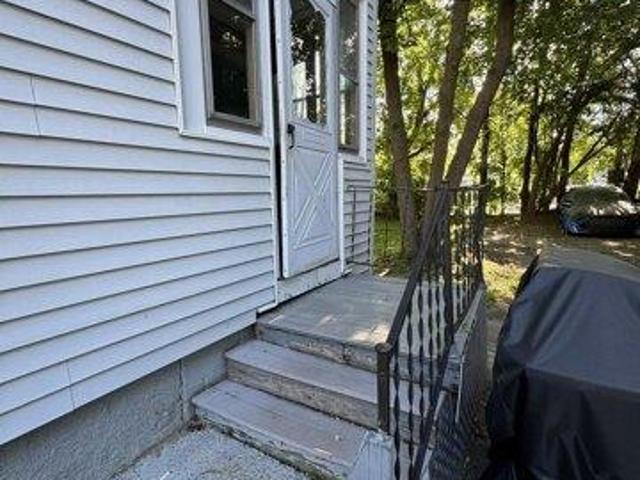 house with 4 bedroom, Manchester NH DLS101780486