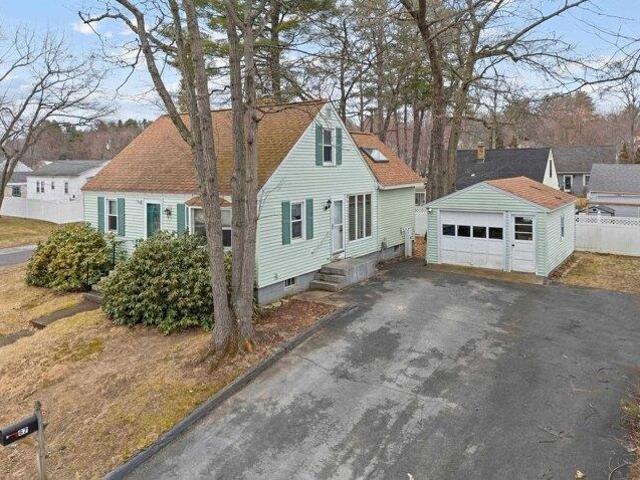 house with 4 bedroom, Manchester NH DLS101706371