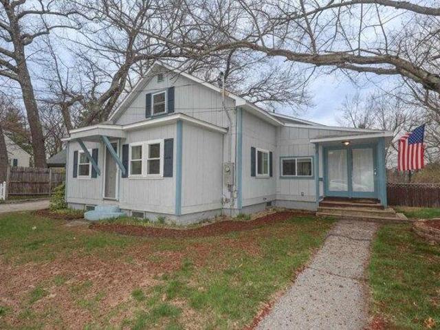 house with 4 bedroom, Manchester NH DLS102591772