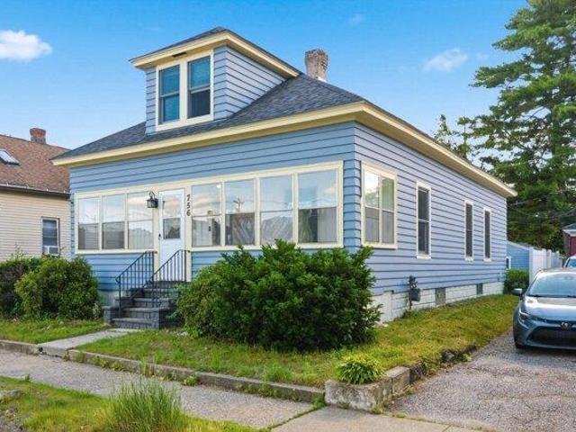 house with 4 bedroom, Manchester NH DS104008858