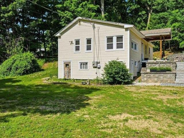 house with 4 bedroom, Manchester NH DS104010284