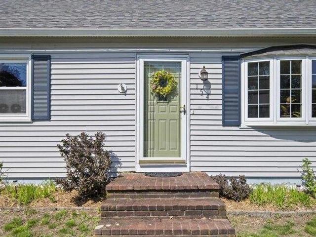 house with 4 bedroom, Manchester NH DS104148612