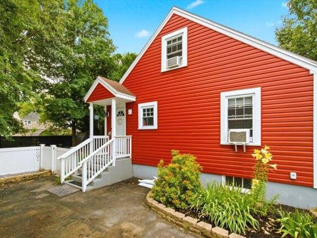 house with 4 bedroom, Manchester NH DS104298035