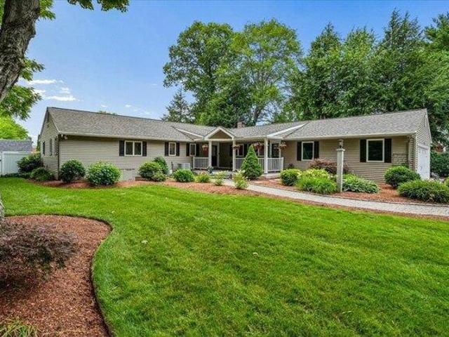 house with 4 bedroom, Manchester NH DS104408140