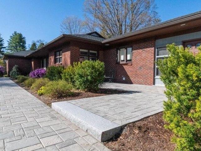 house with 4 bedroom, Manchester NH DS102313039