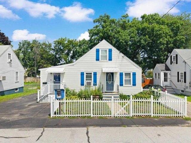house with 4 bedroom, Manchester NH ES104237399