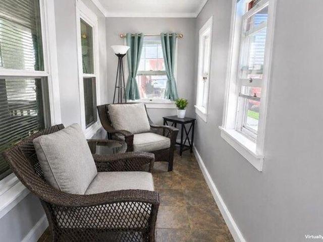 house with 4 bedroom, Manchester NH ES104264964
