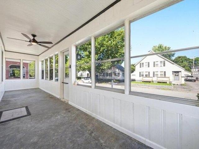 house with 4 bedroom, Manchester NH ES104332493