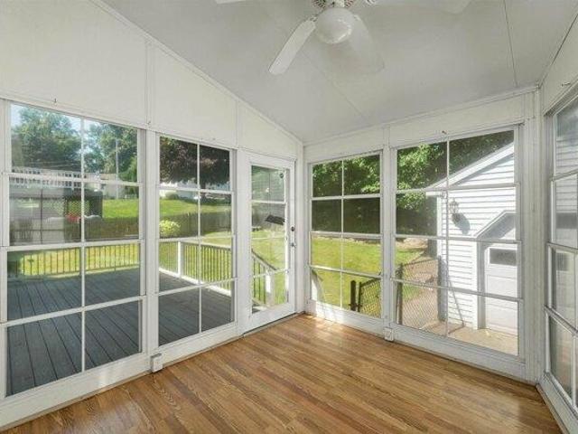 house with 4 bedroom, Manchester NH ES104607914