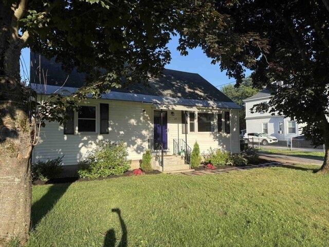 house with 4 bedroom, Manchester NH ES104834048