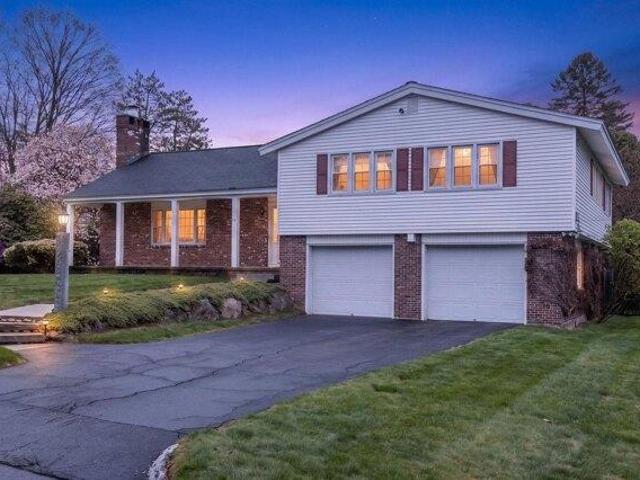 house with 4 bedroom, Manchester NH ES104908029