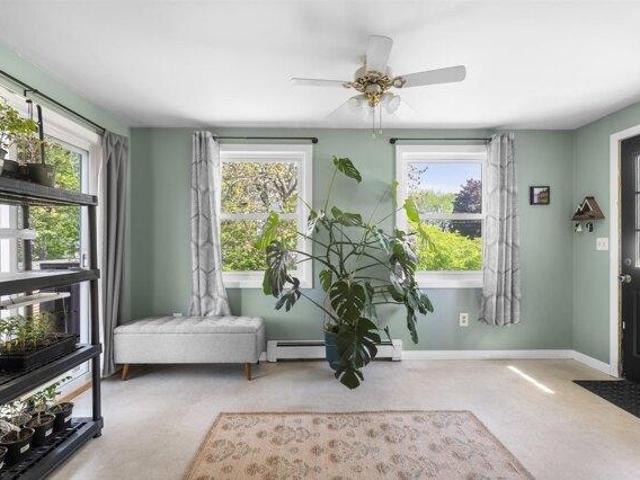 house with 4 bedroom, Manchester NH ES105093602