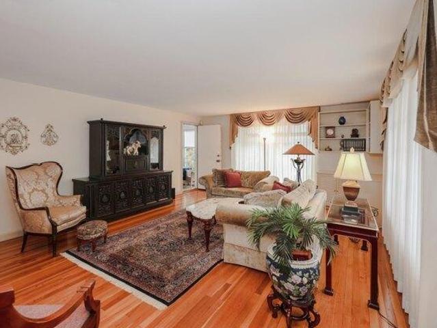 house with 4 bedroom, Manchester NH ES105127040