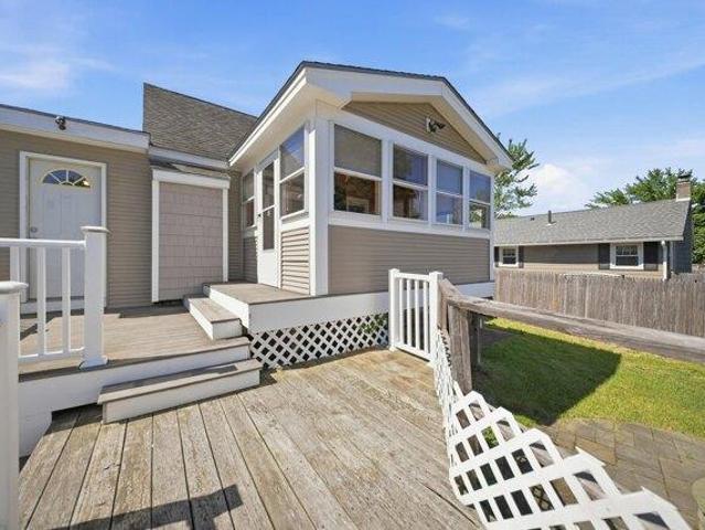 house with 4 bedroom, Manchester NH ES103439944