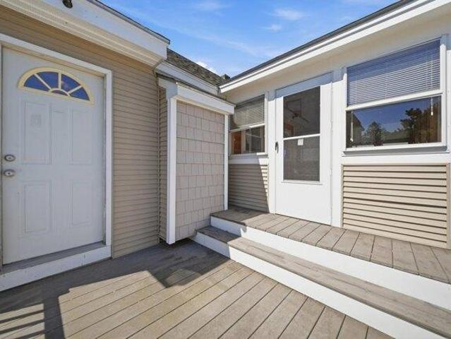 house with 4 bedroom, Manchester NH ES103849557