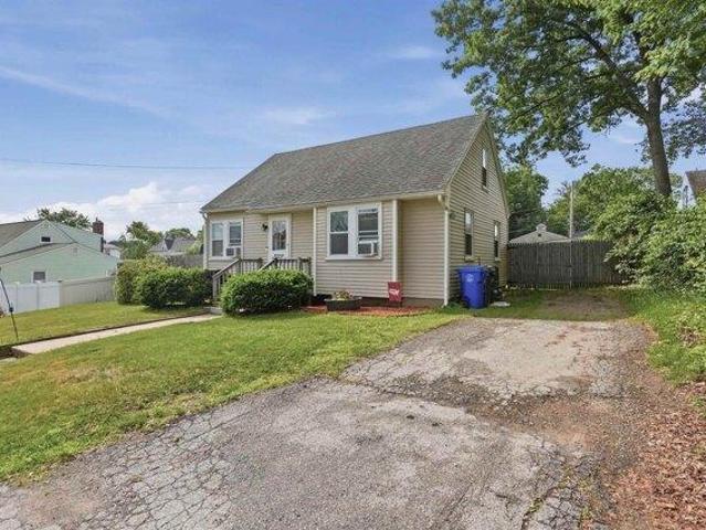 house with 4 bedroom, Manchester NH ES103965567