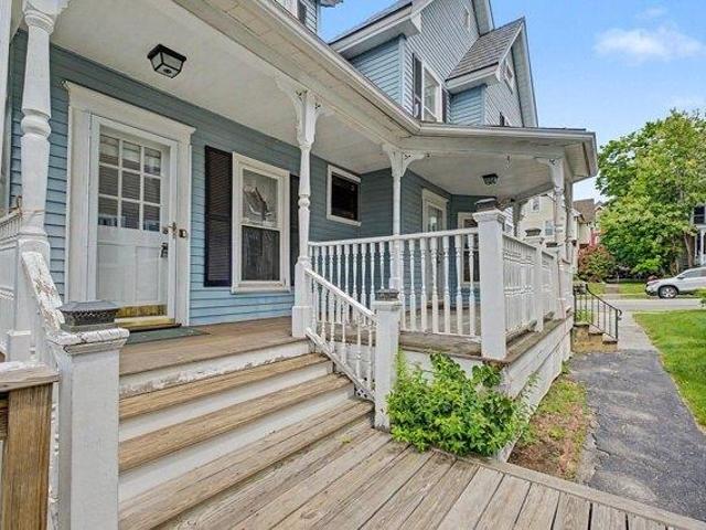 house with 4 bedroom, Manchester NH ES103966359