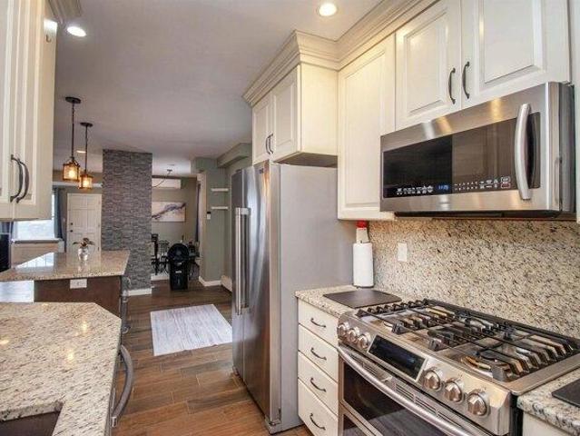 house with 4 bedroom, Manchester NH ES103966853