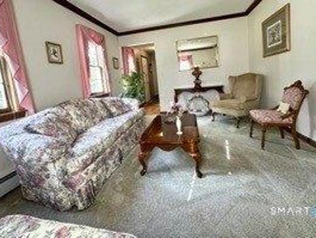 house with 4 bedroom, Manchester CT DLS103070459