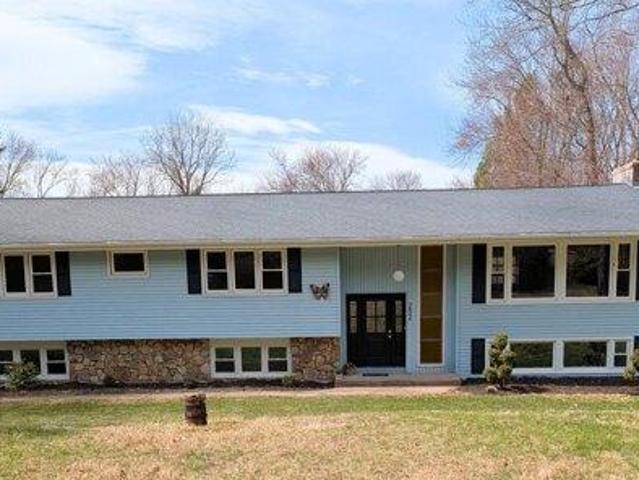 house with 4 bedroom, Manchester CT DS102213181