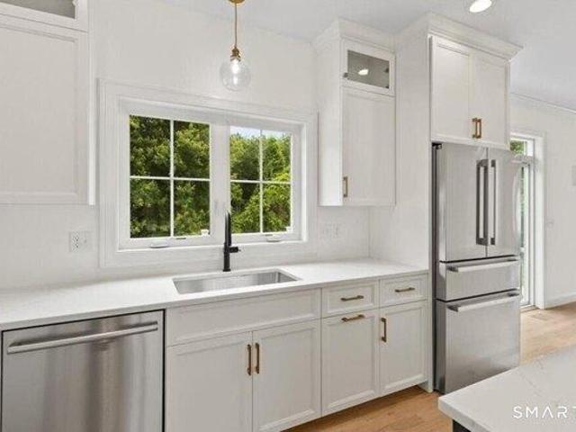 house with 4 bedroom, Manchester CT ES104512144