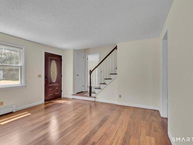 house with 4 bedroom, Manchester CT ES104653404