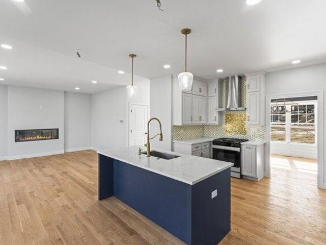 house with 4 bedroom, Manchester CT ES103161084