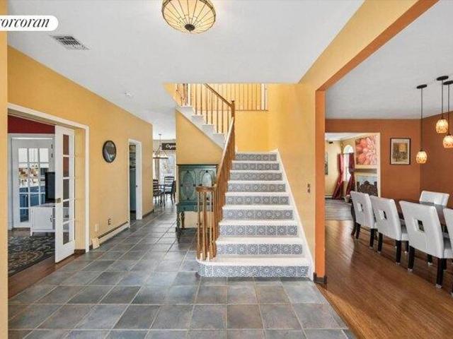 house with 4 bedroom, Manorville NY DS103603596