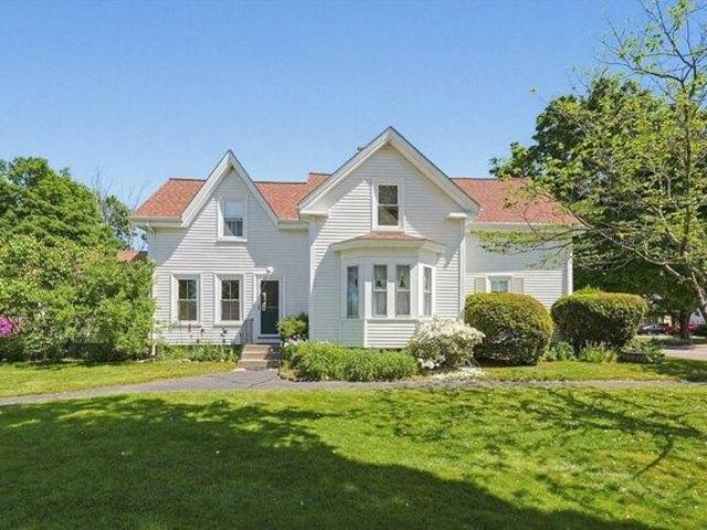 house with 4 bedroom, Mansfield MA ES103220320