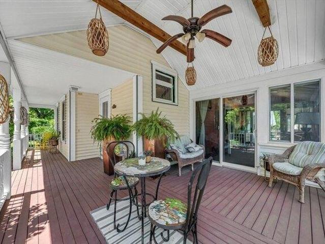 house with 4 bedroom, Mansfield MA ES105157173